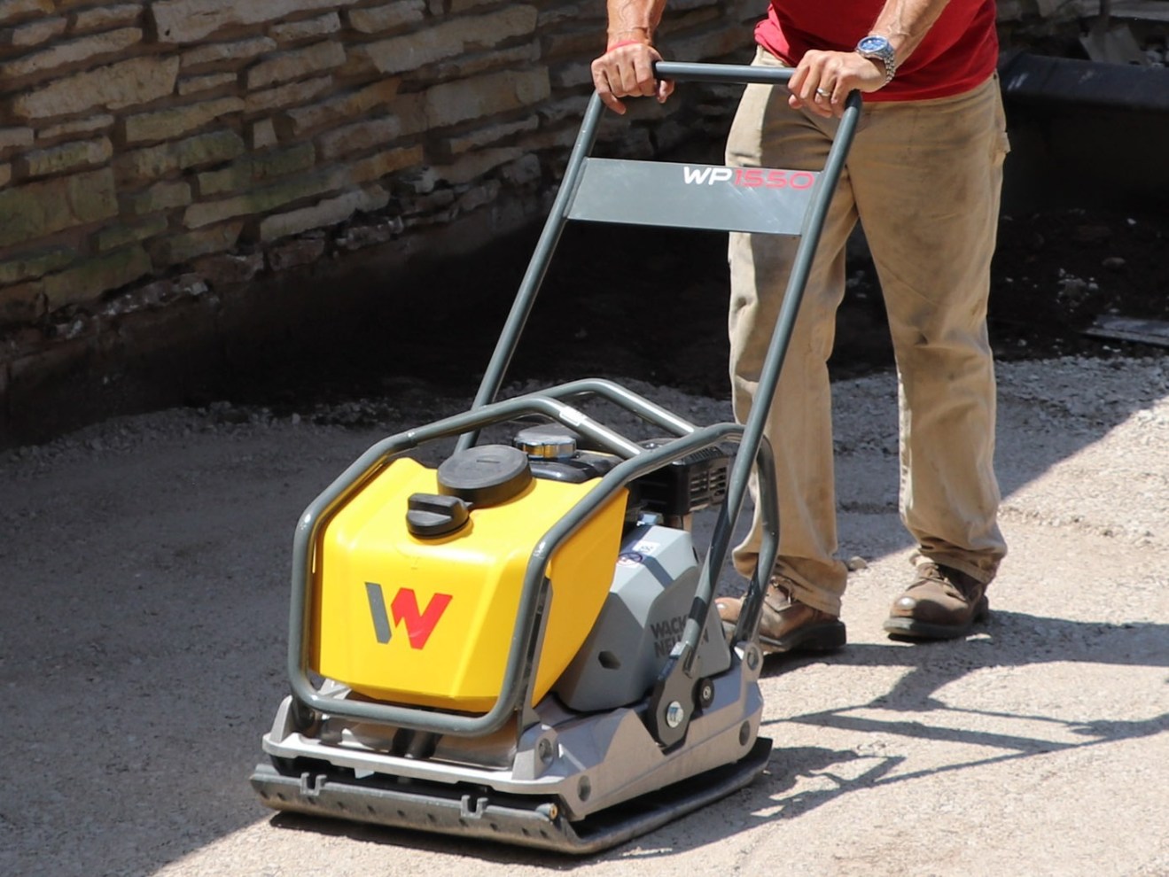 Reversible vs One Direction Vibratory Plate Compactor